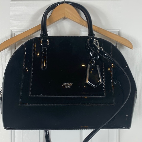 Guess | Bags | Guess 0 Pu Black Purse Zipper For Closureshort And Long ...
